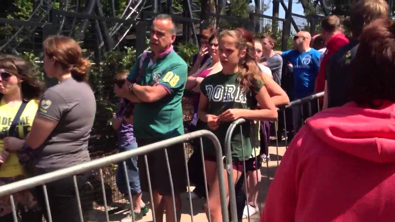 The Smiler Open Day — The Smiler Queue at 12:30 - YouTube