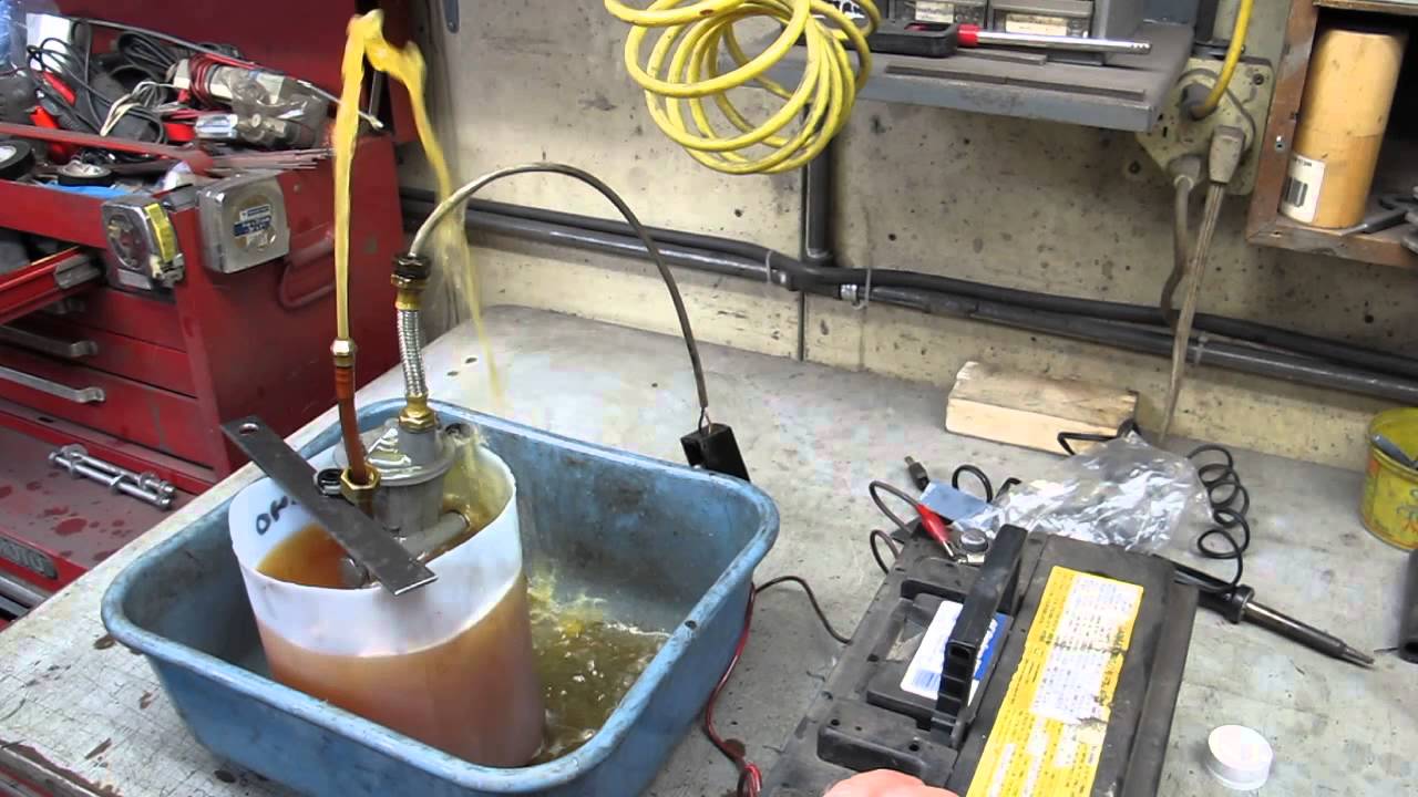 Jaguar E-Type 3.8 Fuel Pump running - YouTube