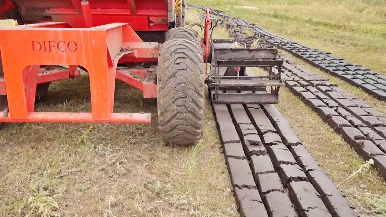 Difco – Peat Equipment, Screen Buckets, Multi-Purpose Trailers - YouTube