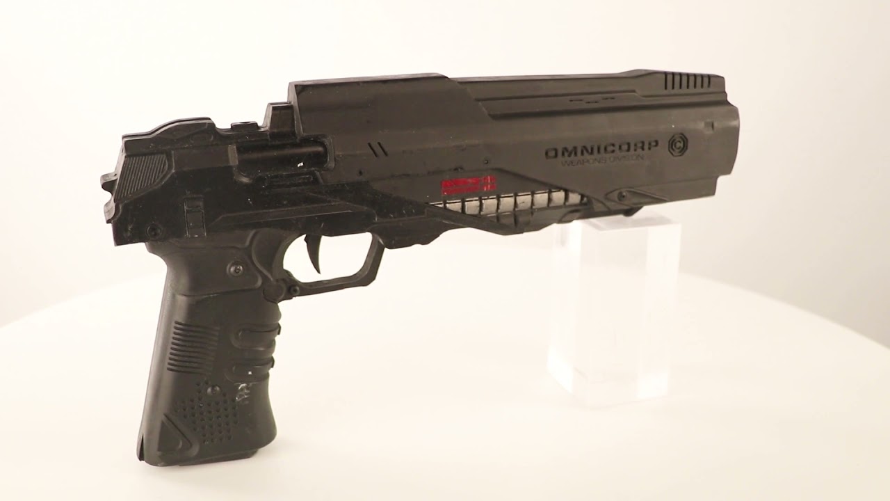 Lot #128 - RoboCop (2014) Robocop Joel Kinnaman Screen Used TSR-66 ...