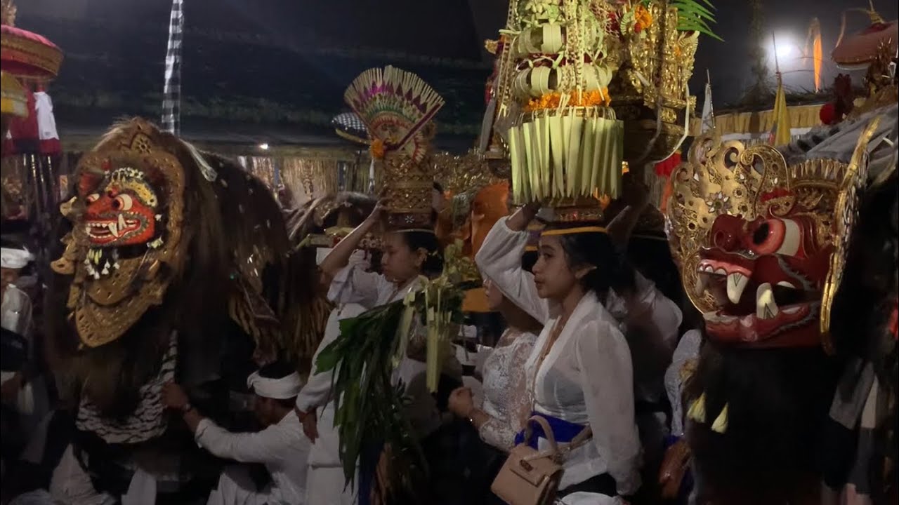 Budal saking Pura Tuluk Biyu Batur kintamani - YouTube