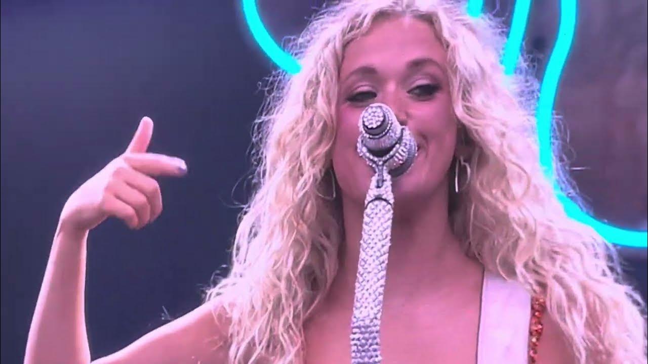 Megan Moroney - Indifferent (Live) - MetLife Stadium, East Rutherford ...