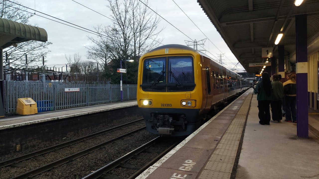 West Midlands Railway Class 323 323203 + 323215 - YouTube