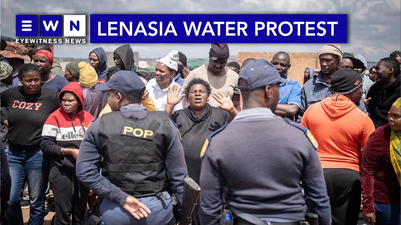 'We are fighting for water' - Lenasia residents protest water ...