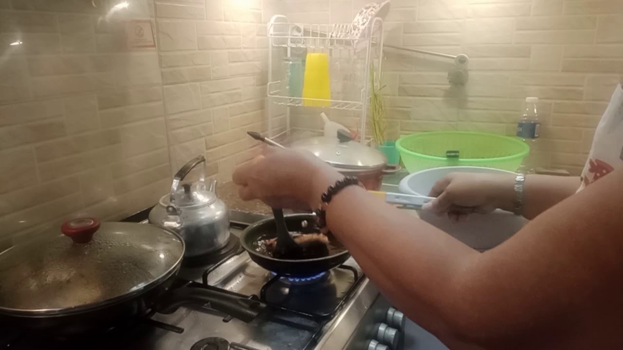 daing with bagoong - YouTube