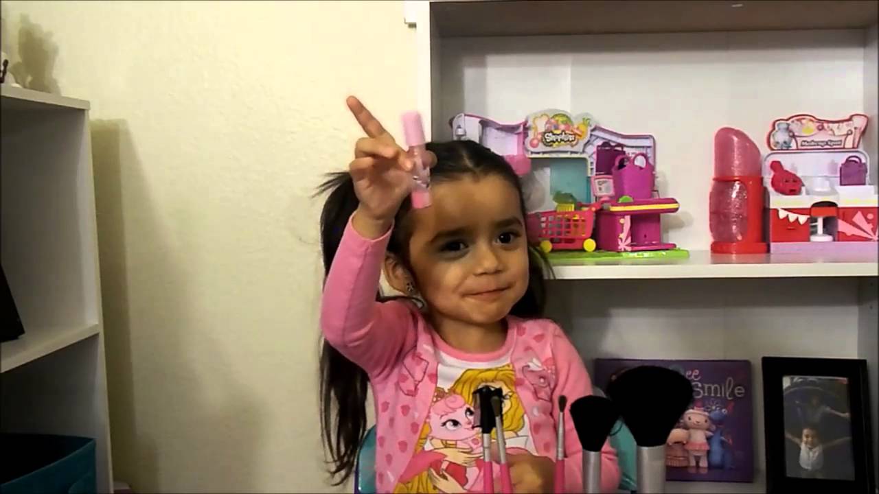 Adorable 4 Year Old Makeup Tutorial - YouTube