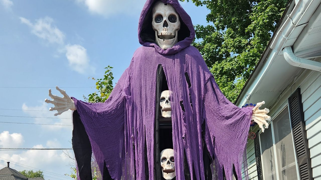 Sam's Club 10 foot Triple Scare Reaper Demo!! - YouTube