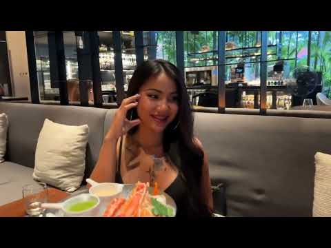 praew pahtcharin she has lunch well photoshoot #praew #praewasian #thailandfood