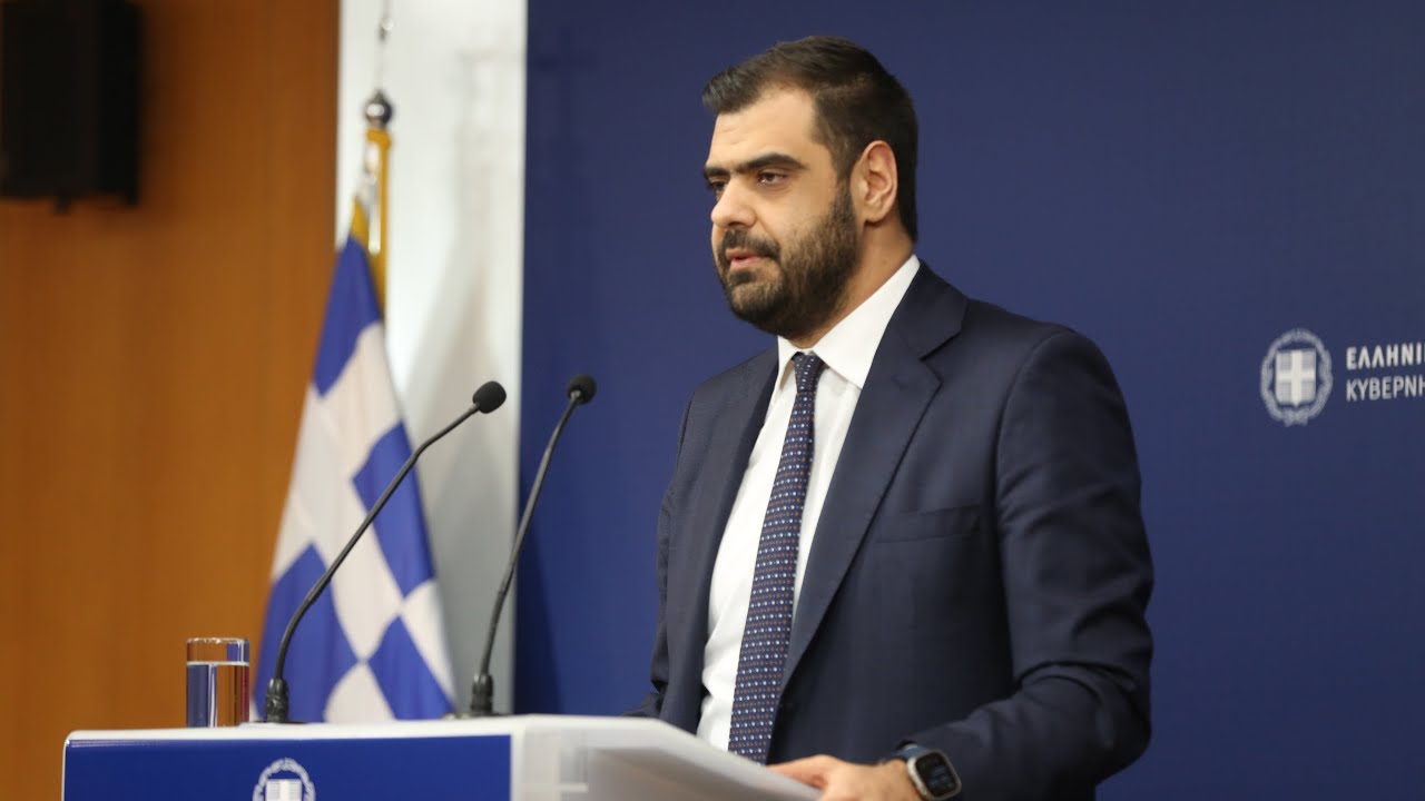 Eνημέρωση πολιτικών συντακτών από τον Κυβερνητικό Εκπρόσωπο Παύλο ...