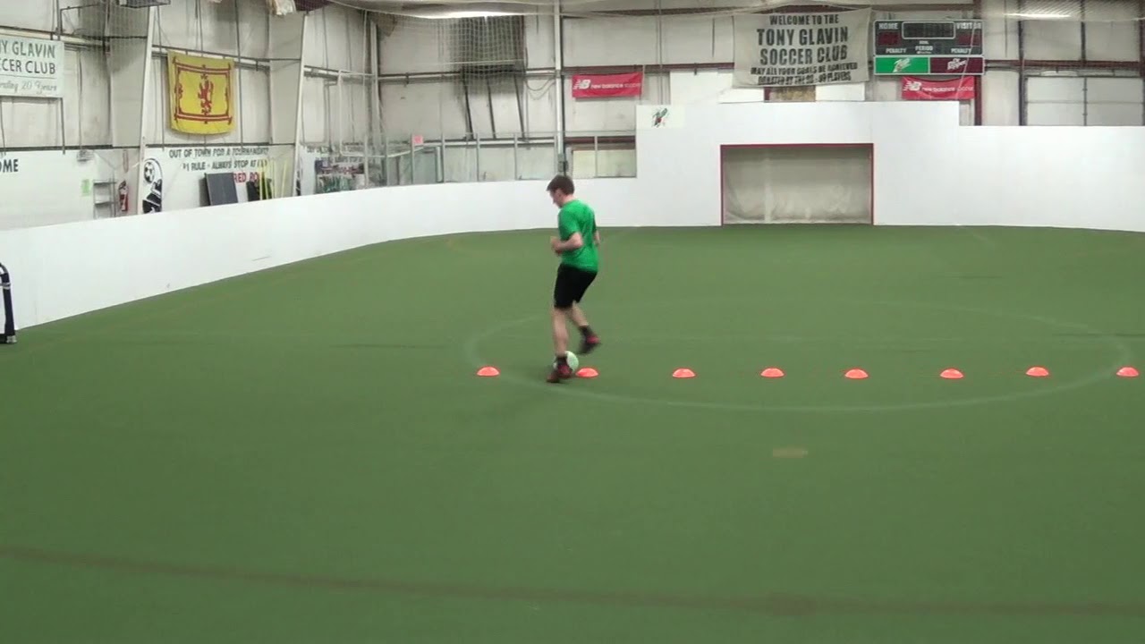 Dribbling - Sole Roll (Forward / Backward) - YouTube