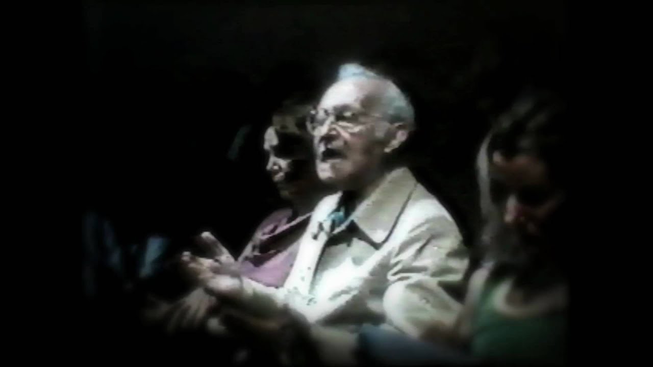 Lee Strasberg on Acting (Clip 1) - YouTube