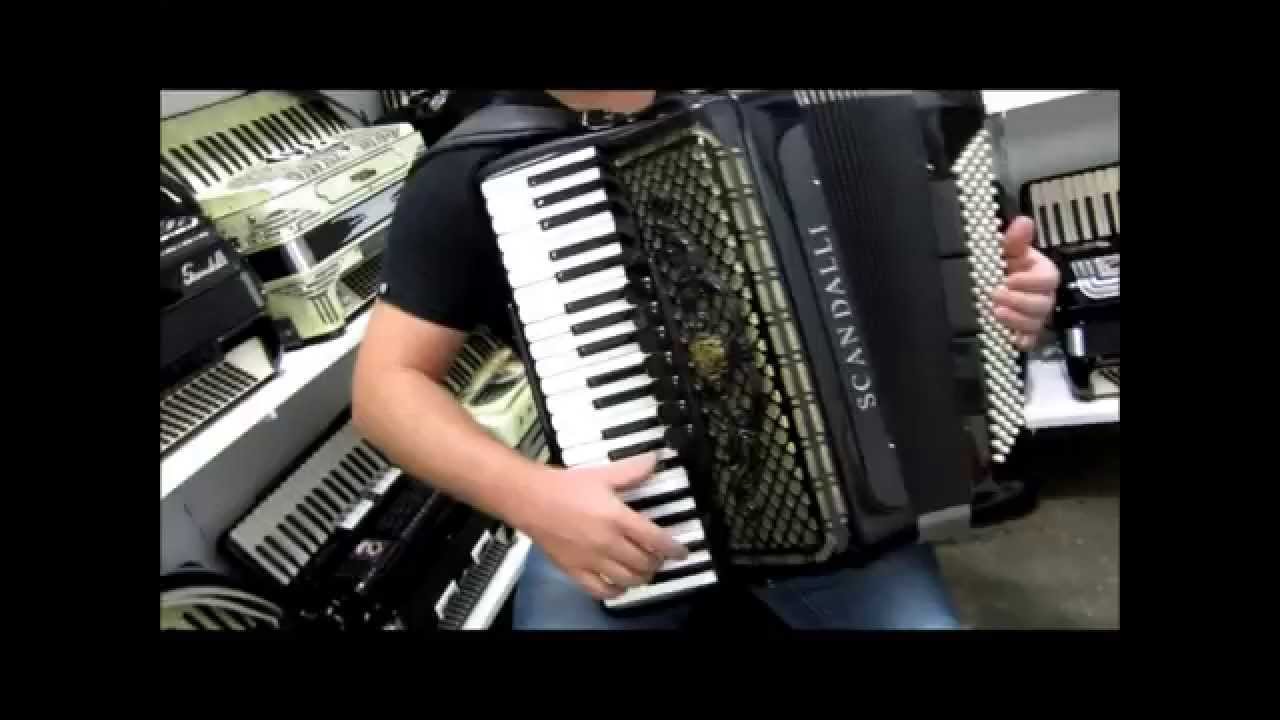 Acordeon Cordovox Super V - YouTube
