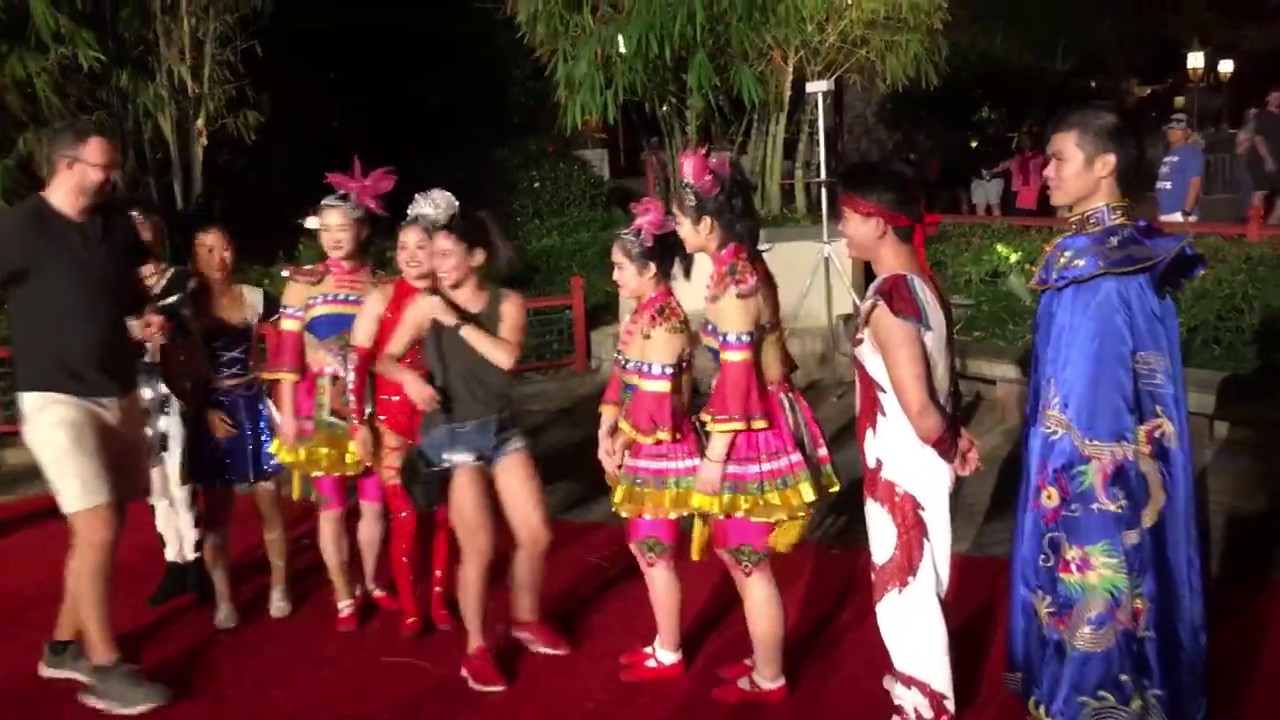 Jeweled Dragon Acrobats - EPCOT - CHINA - WALT DISNEY WORLD - 1/13/2020 ...