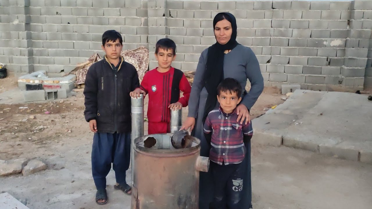 Documentary on Dina's life: from collecting garbage to preparing a ...