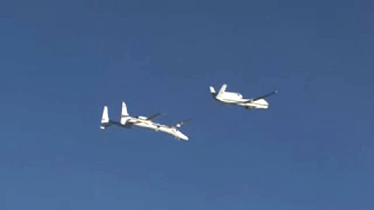 Unmanned Aircraft Aerial Refueling - YouTube