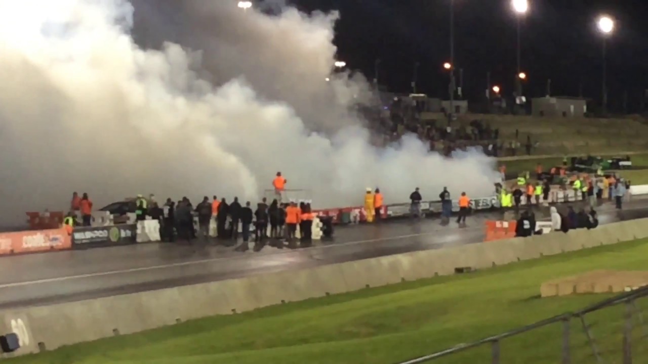 Good Friday burnouts at Perth motor plex - YouTube