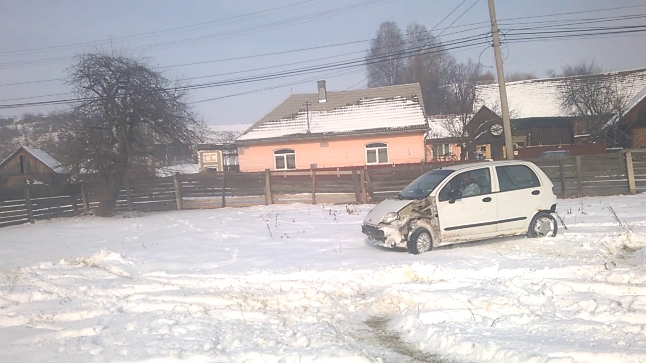 Daewoo Matiz Snow Drift - YouTube