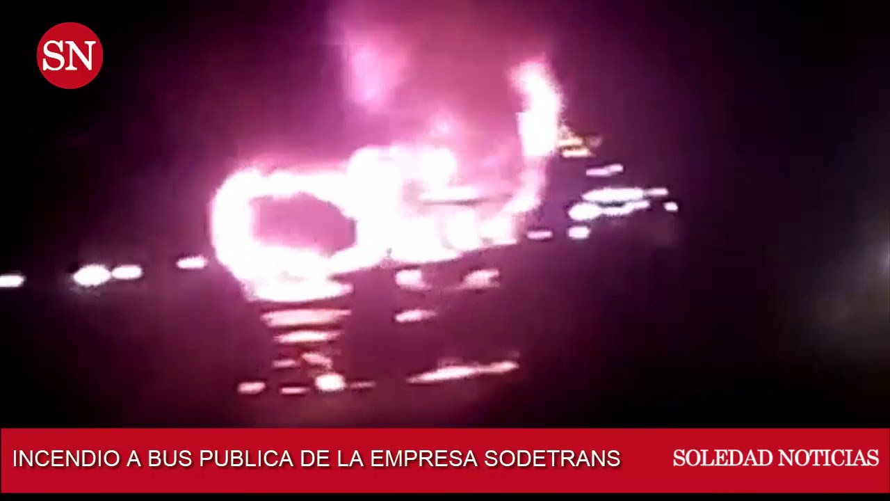 INCENDIO DE BUS DE ALIANZA SODIS EN LA AVENIDA CIRCUNVALAR - YouTube