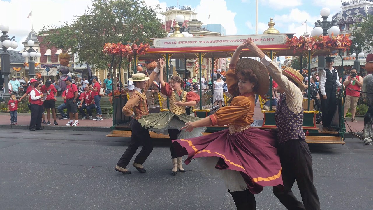 First Fall Trolley of the Season - September 2, 2018 - YouTube