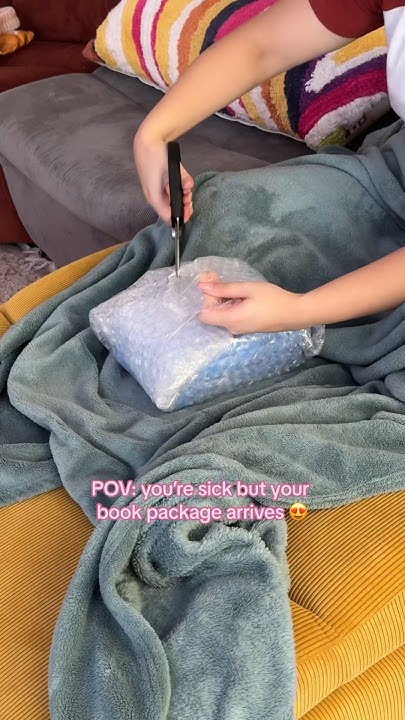 Makes me better instantly 😆🩷 #bookpackage #bookish #reading - YouTube