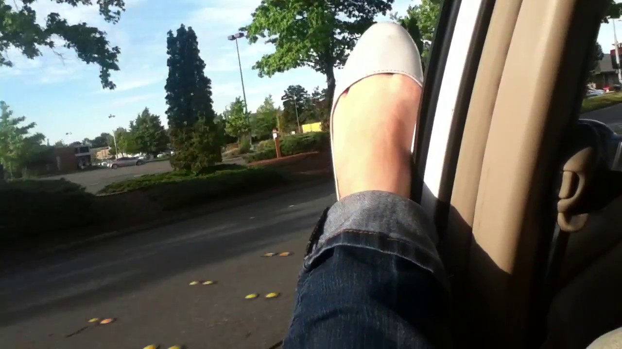 Feet out drives to Seattle. - YouTube