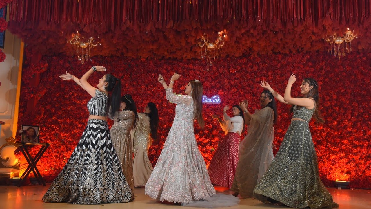 Indian wedding dance |desi girl|Kaun nachdi|nachdene saare|banja tu ...