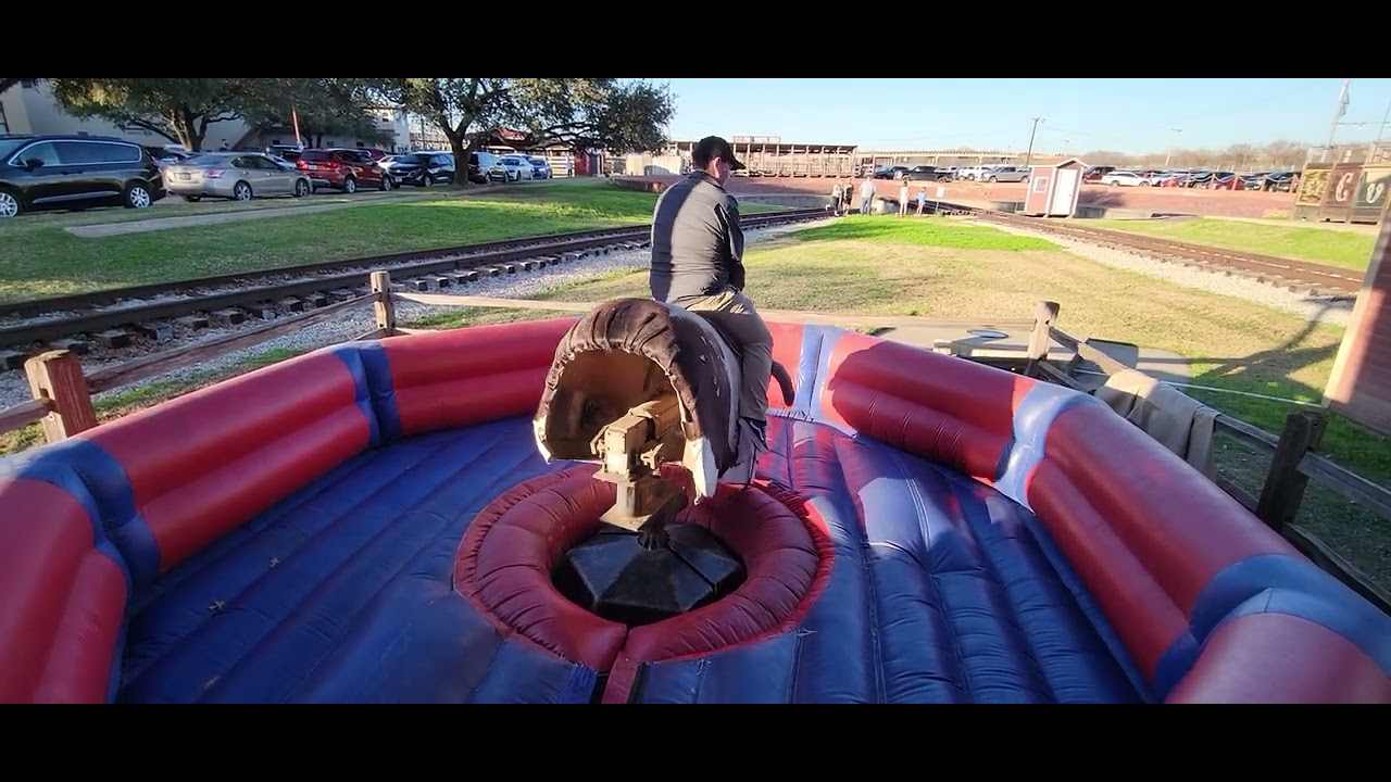 Brandon Riding the Bull, Fort Worth Stockyards, Dec. 2021. - YouTube