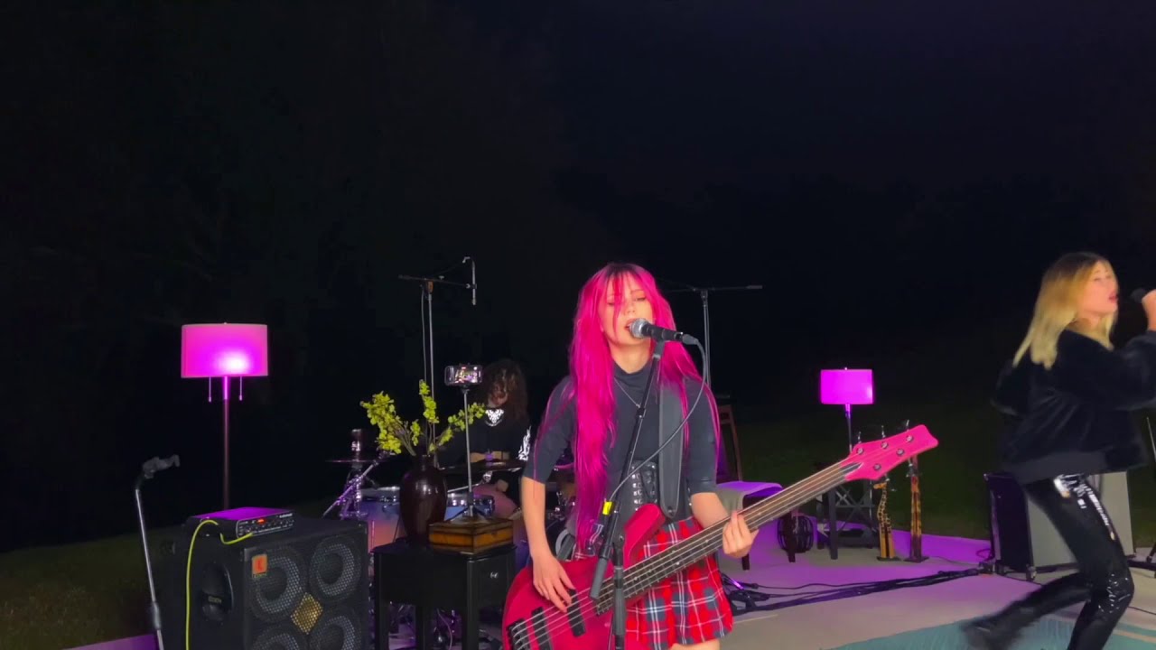 Crimson Apple "Mr Maker" Live November 28 (WWMM Celebration Show part 8 ...