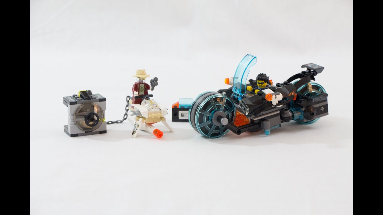 Lego Ultra Agents - Invizable Gold Getaway - Set 70167 Time-lapse Build ...