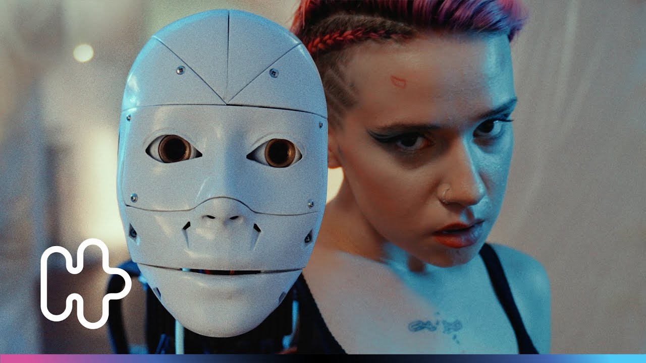 RUBY X E-Bliss - DÜNYA SOĞUK (Official Video) - YouTube