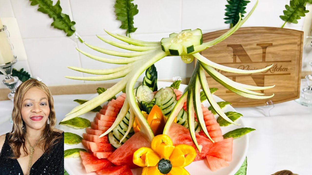 How To Cut Fine Watermelon Like A Pro / Watermelon Fruit Platter ...