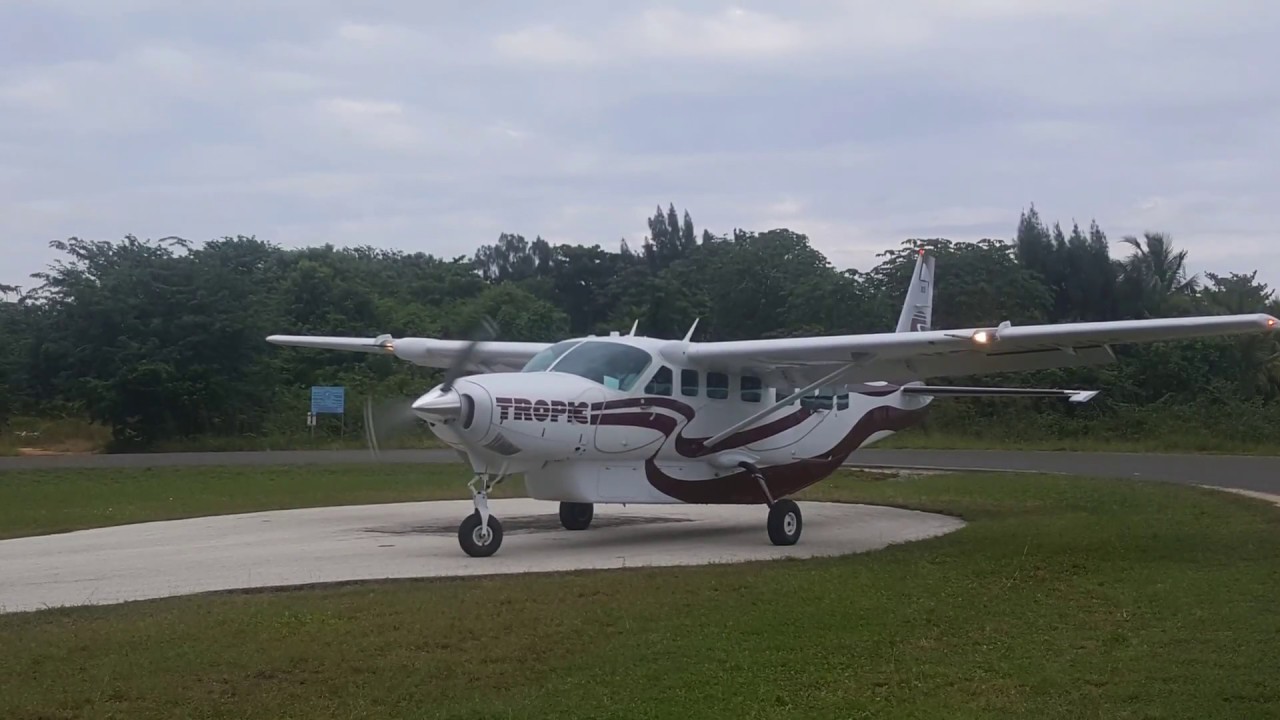 Tropic Air Takeoff And Landing Placencia - YouTube
