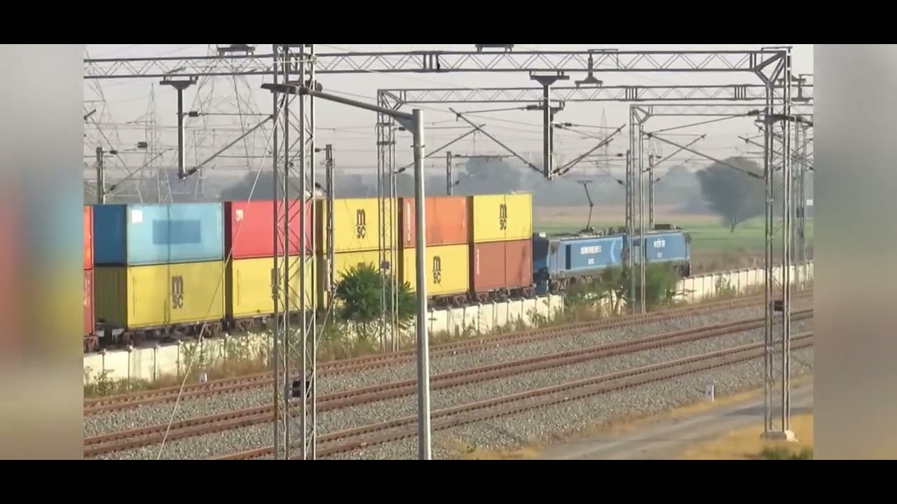 WAG12B running fast on DFC with Double Container #dfc #speedy # ...