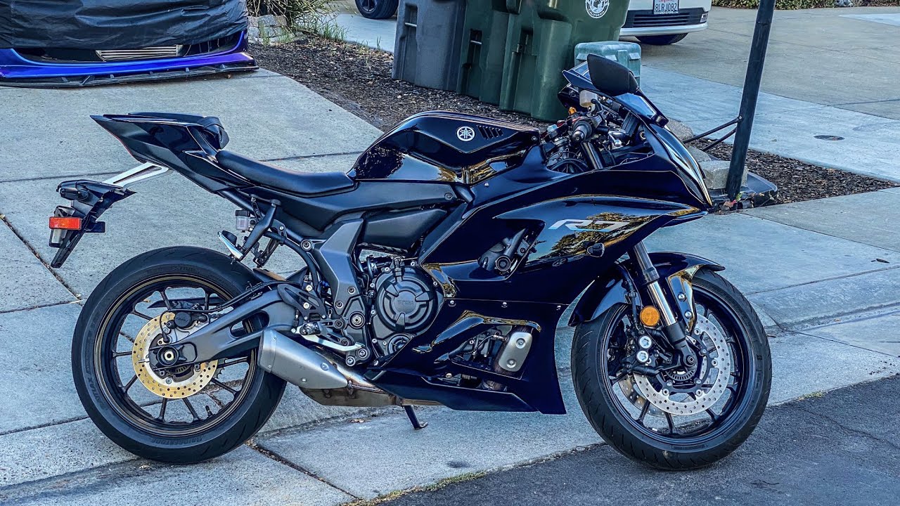 My Brand New 2022 Yamaha R7! - YouTube