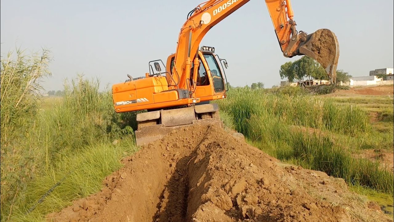 DX 140 Excevater Machine water line - YouTube