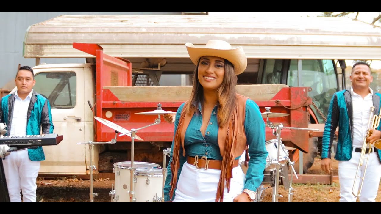 Añorando Mi Ranchito - Karen Valencia - Video Oficial 2024 - YouTube