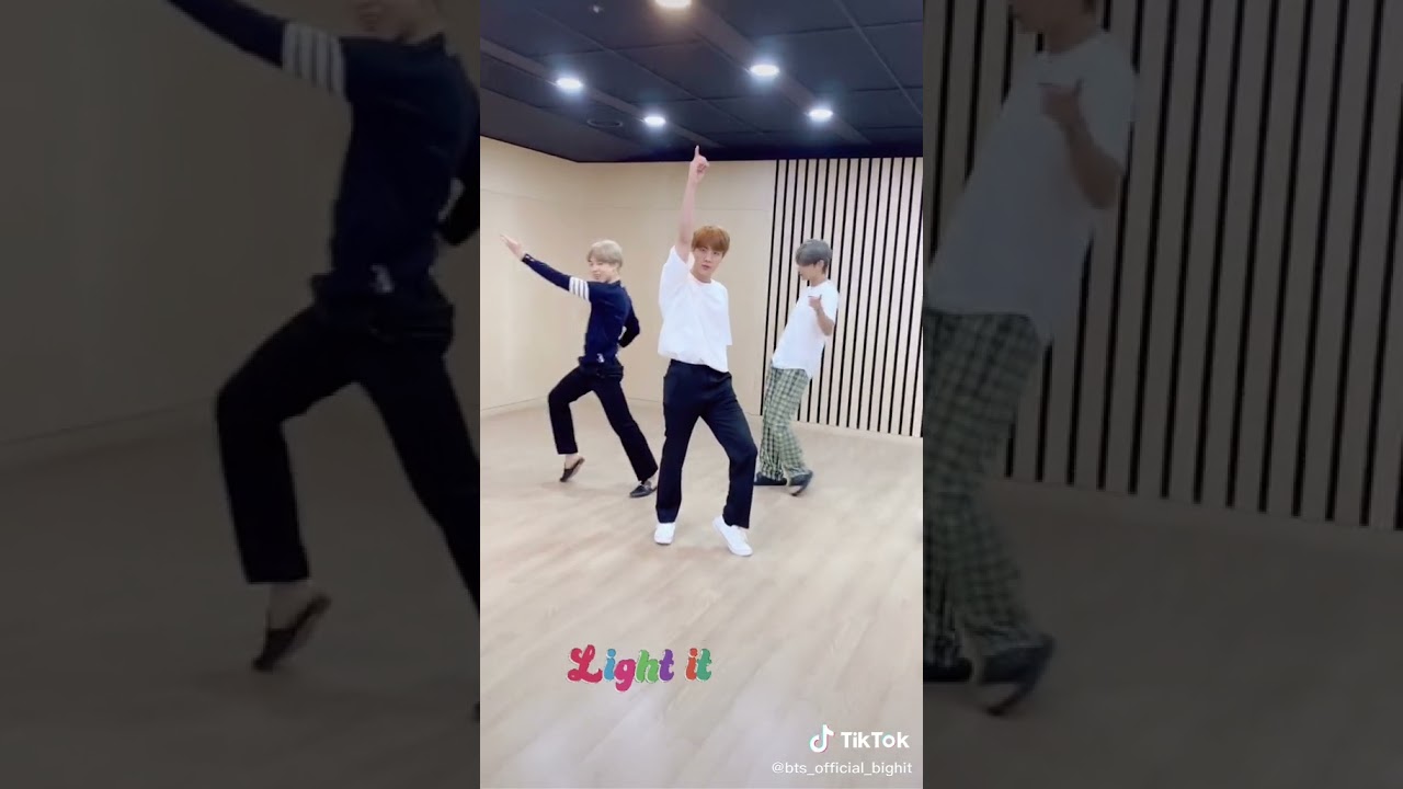 BTS DYNAMITE DANCE 💜 - YouTube
