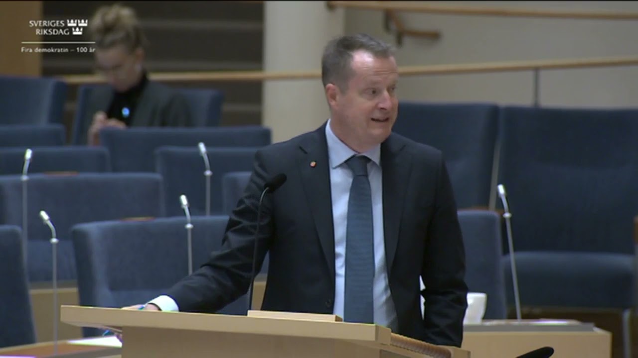 Priset på bensin och diesel av Edward Riedl (M) - YouTube