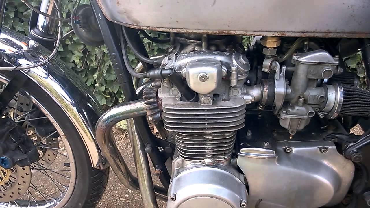 Honda CB550 clunky idle - cold engine - YouTube