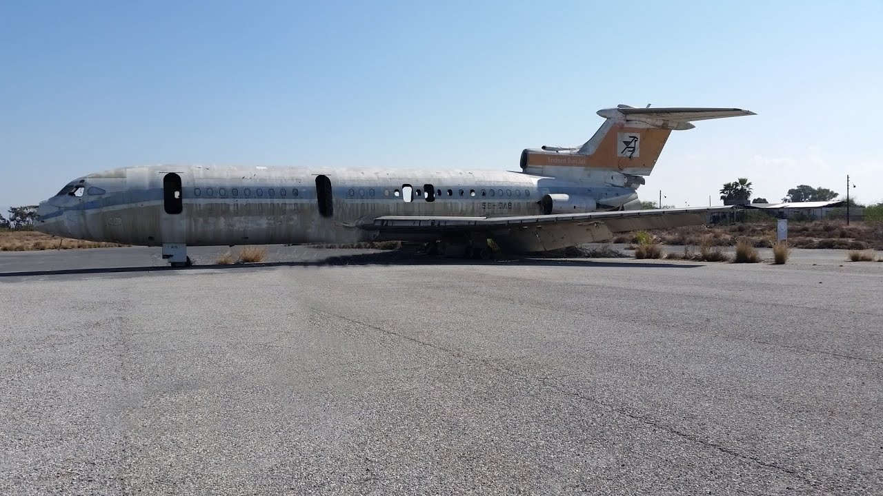Cyprus Airways #Trident 5B-DAB SunJet #Aircraft at #Nicosia #Airport in ...
