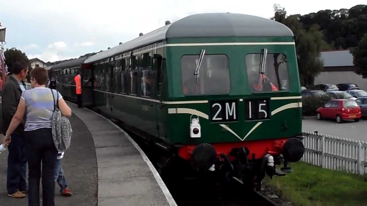 Class 126 DMU at Bo'ness - YouTube