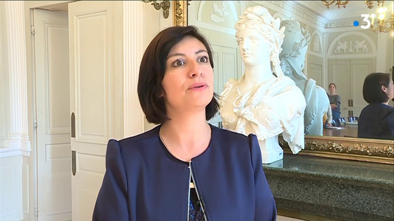 Violences faites aux femmes : interview Caroline Lopez-Guzman - YouTube