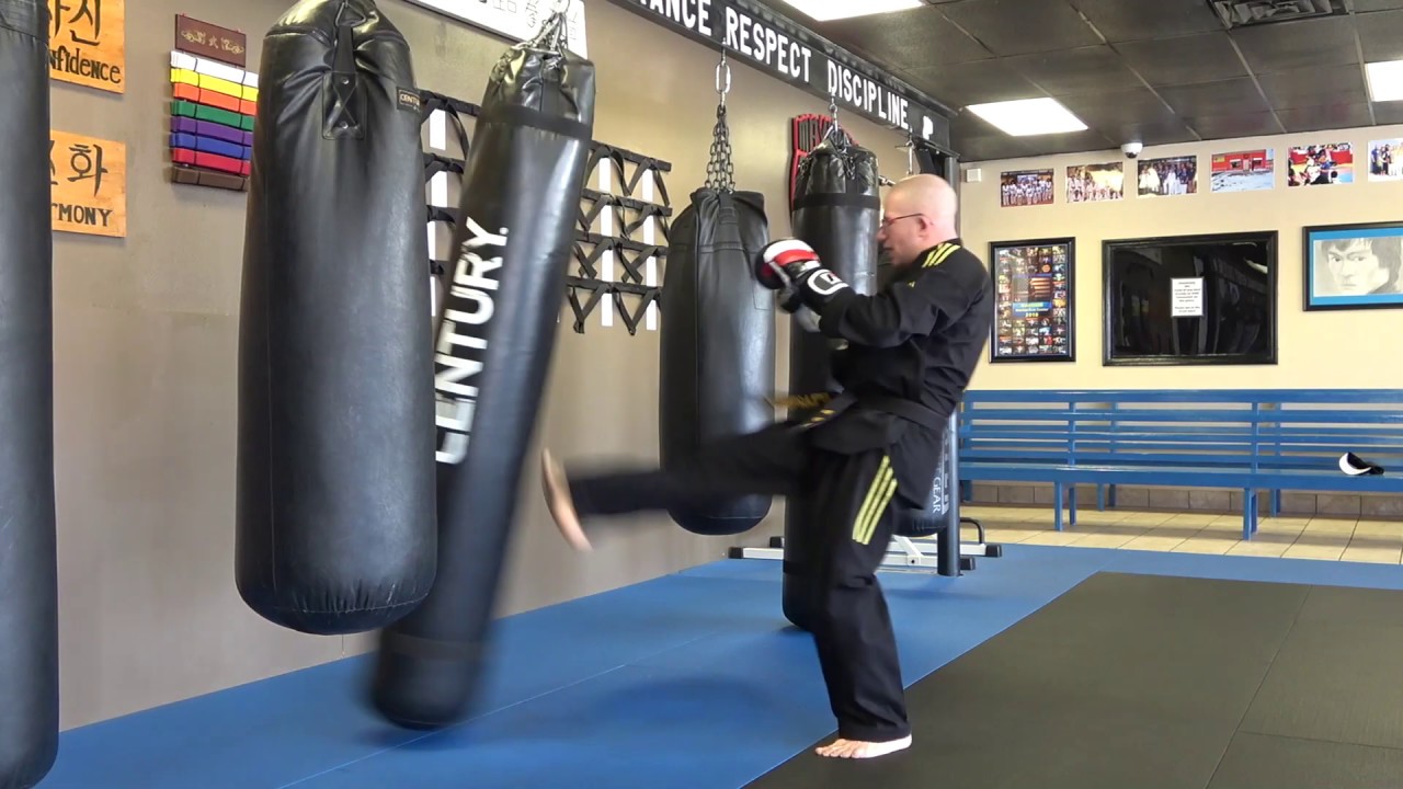 How to Throw an Oblique Kick- Step by Step Tutorial - YouTube