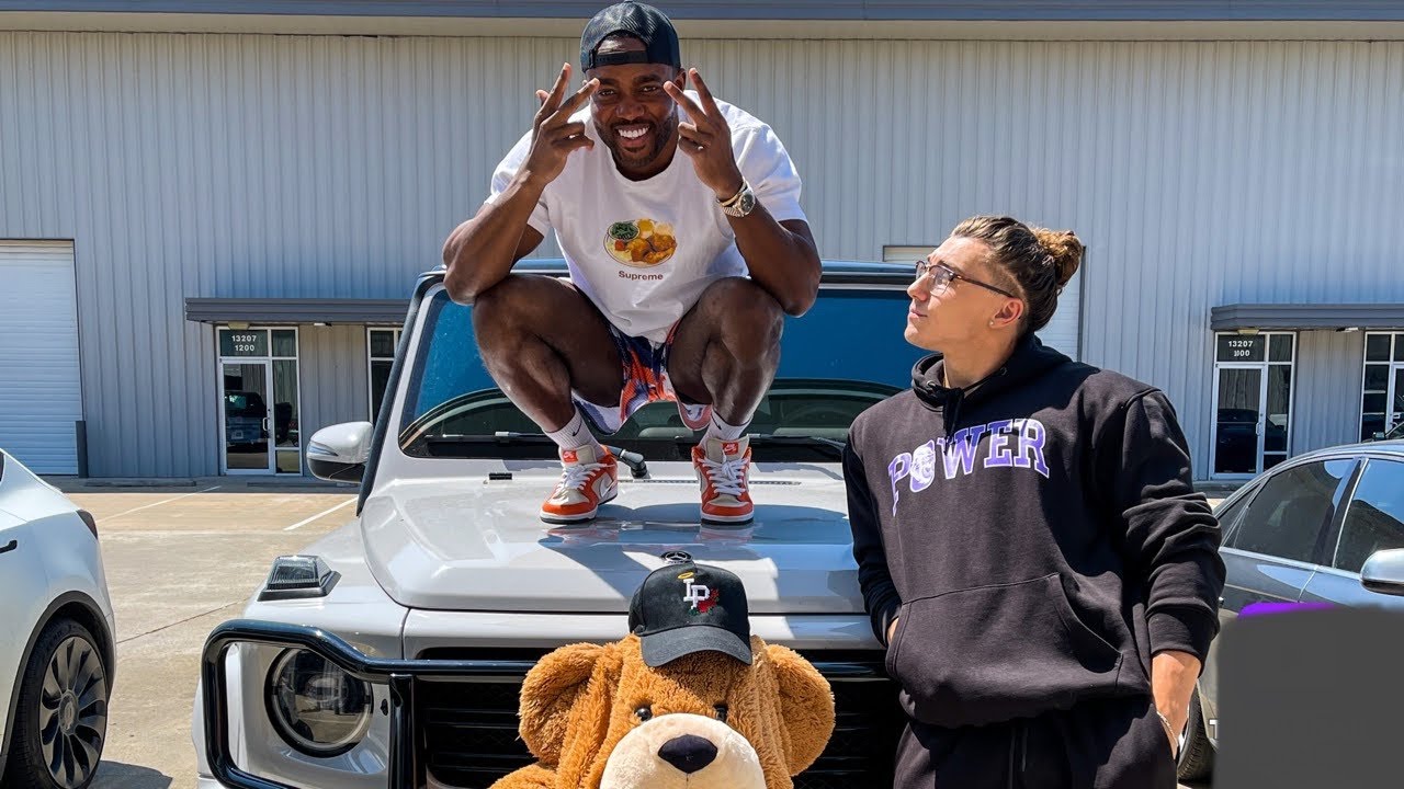 Italian kid gets jacked in Texas - YouTube