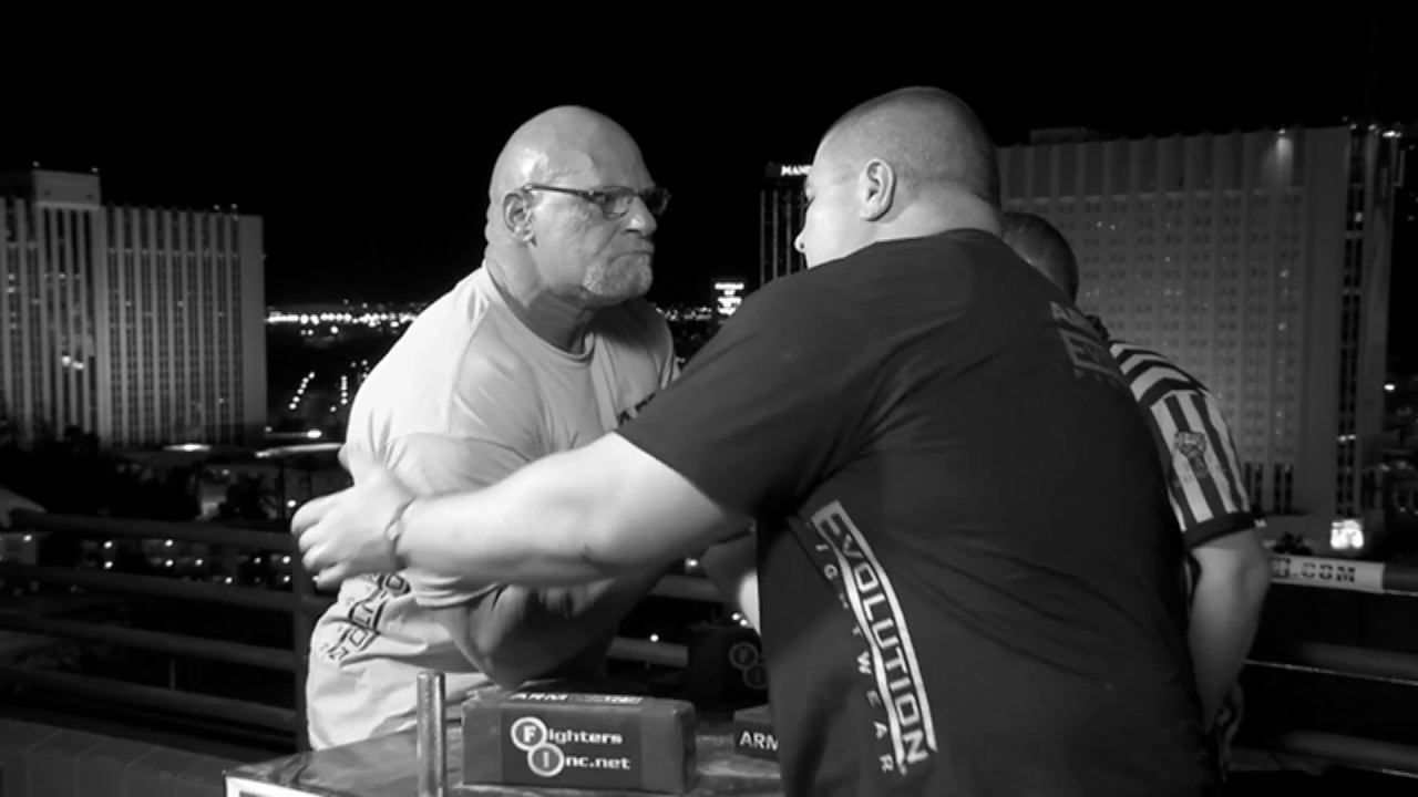 Arm Wars | Armwrestling | Richard Lupkes USA v Ryan Espey CAN - YouTube