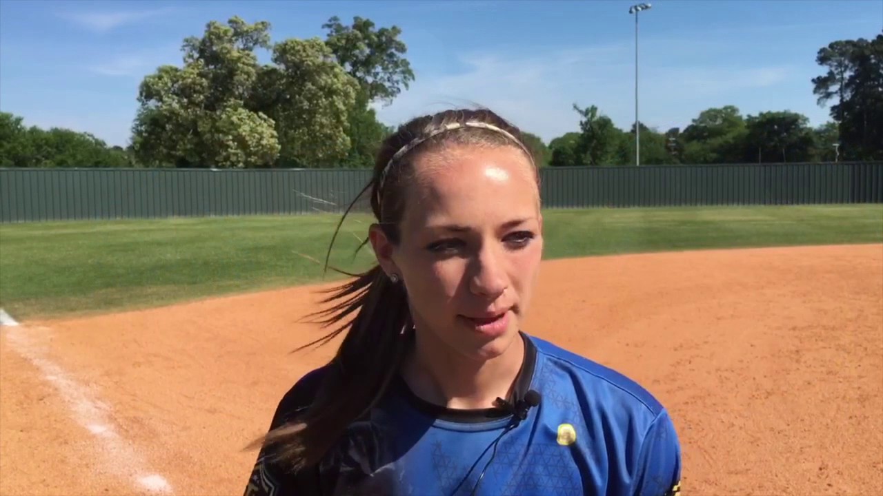 LeTourneau Softball 2017 Senior Day Walk-Off - YouTube