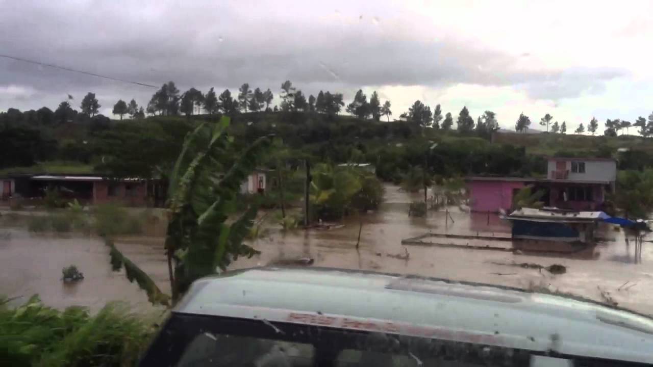 Fiji Nadi Flooding 29/3/2012 - YouTube