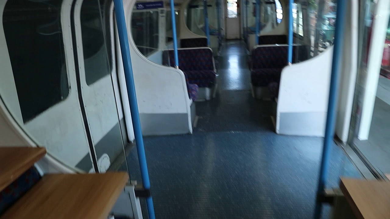 A tour of the refurbished London underground 1967 stock. - YouTube