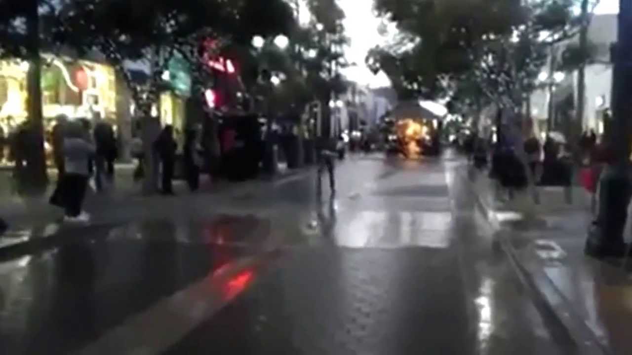 Funny Videos - Guy Running Backwards in the Rain - YouTube