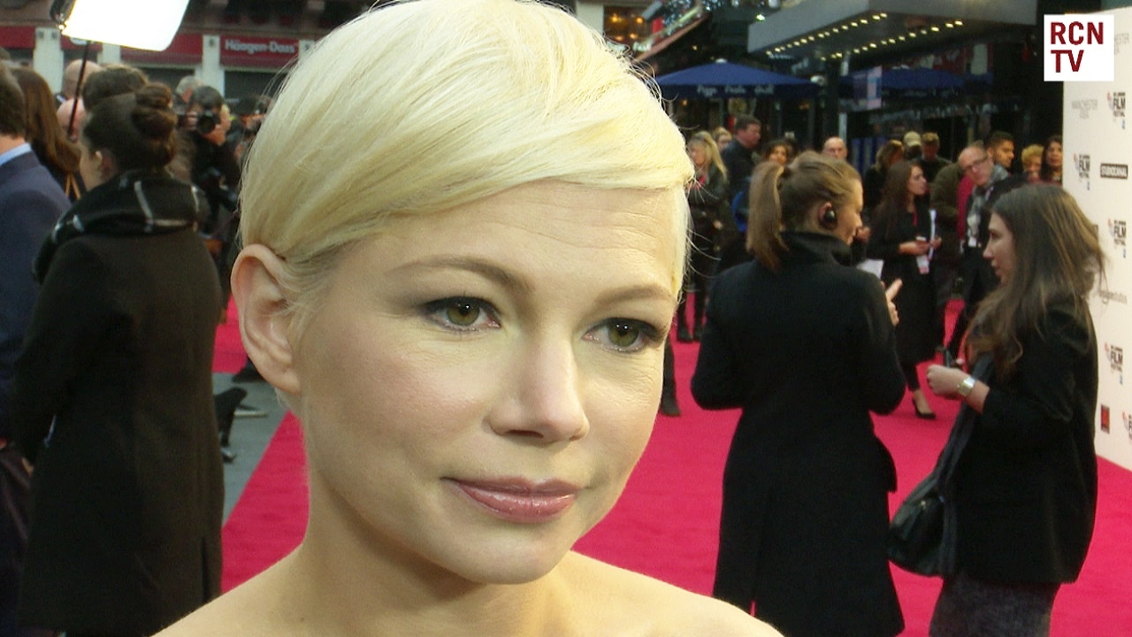 Michelle Williams Interview Manchester By The Sea Premiere - YouTube